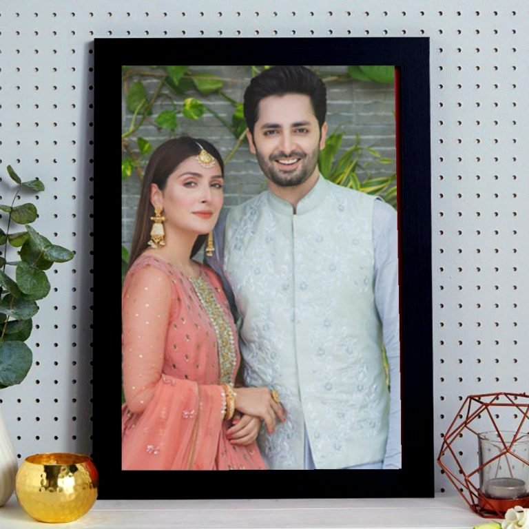 Digital Couple Photo Frame